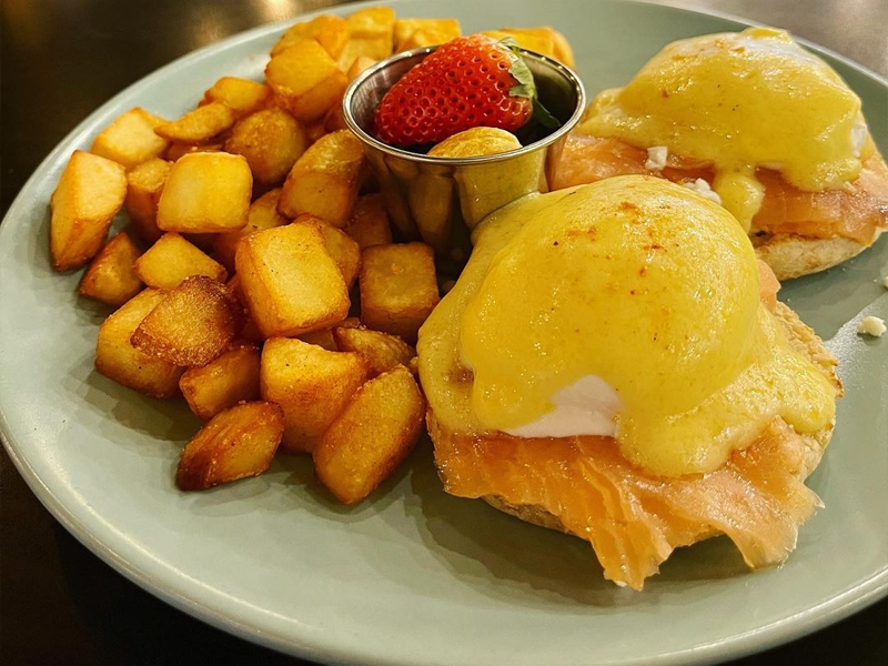 Hermie's - Filipino Canadian Restaurant